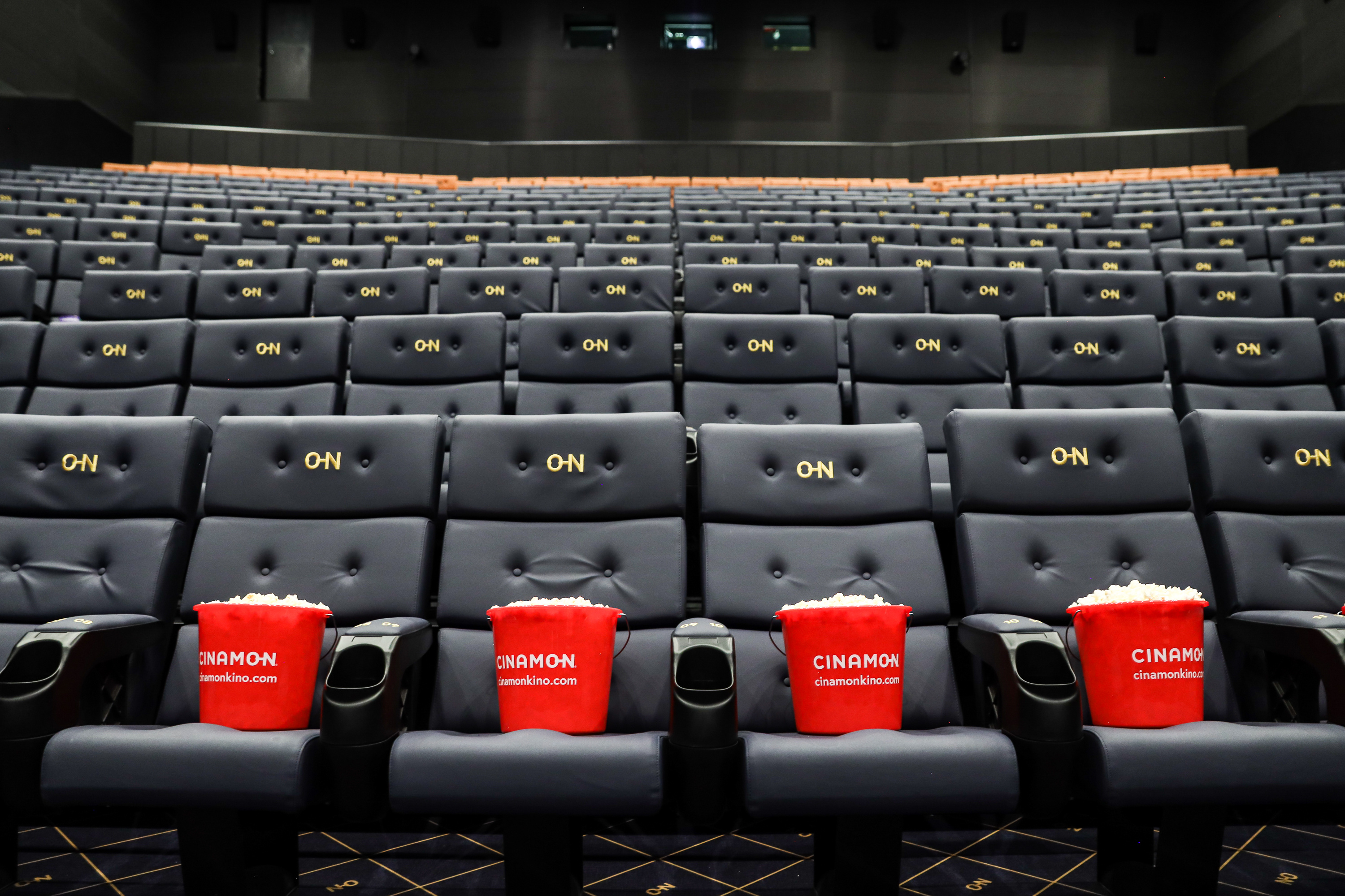 Kinoteātris CINAMON AKROPOLE ALFA | Pasākumu vietas ...