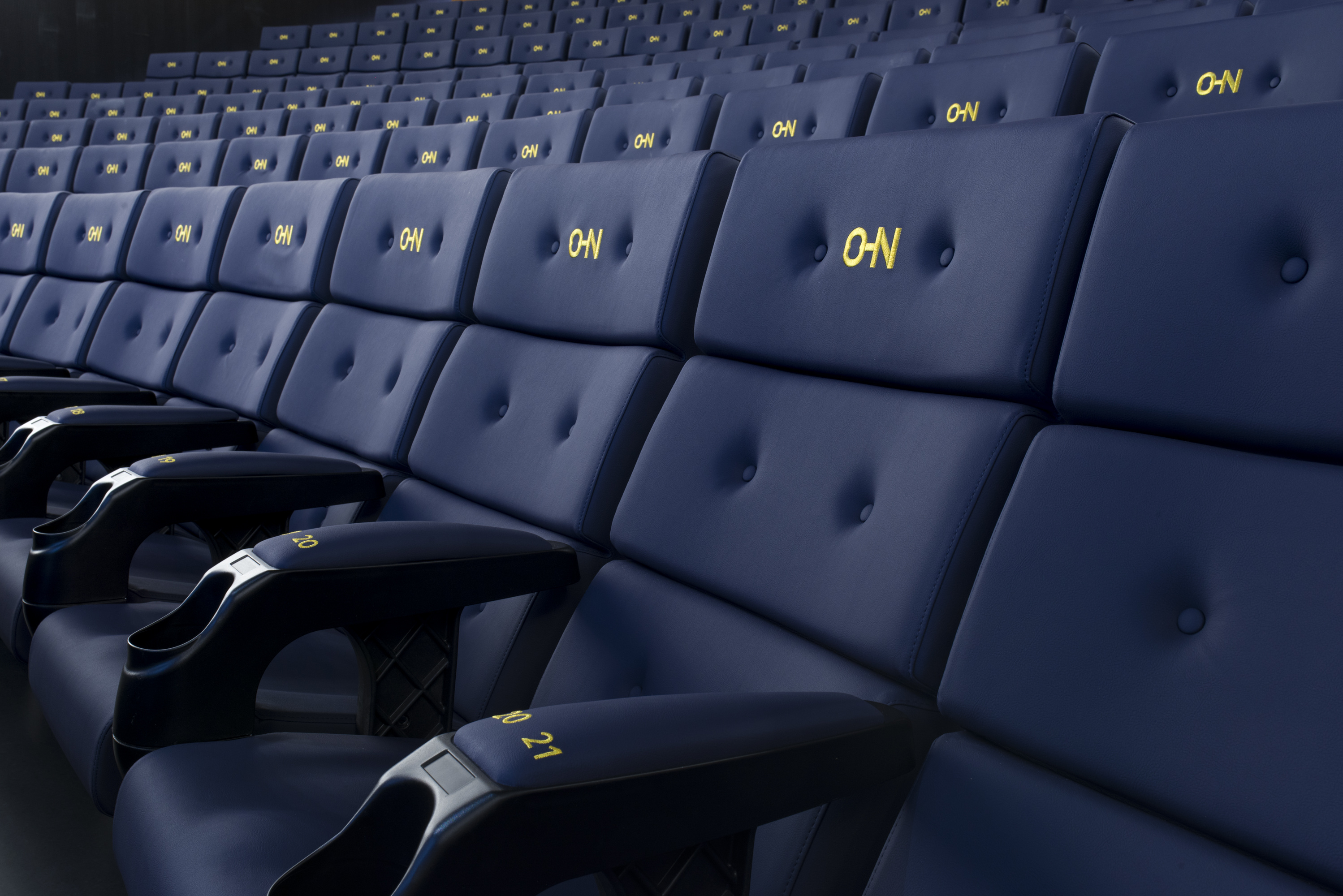 Kinoteātris CINAMON AKROPOLE ALFA | Pasākumu vietas ...